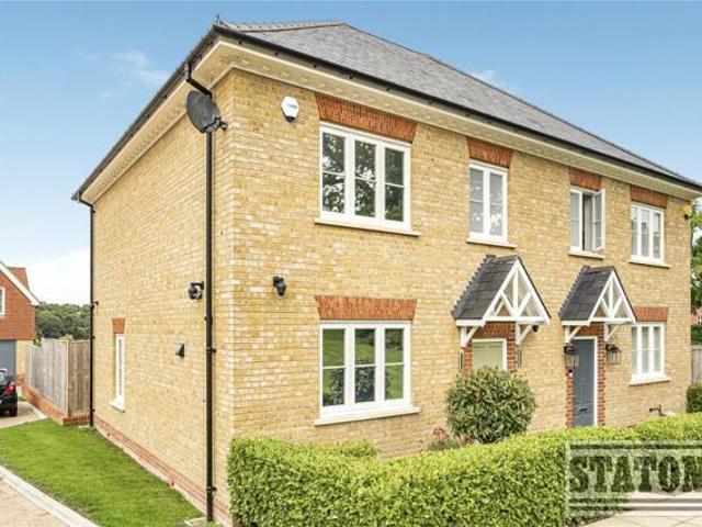 3 Bedroom House Barnet Greater London 98800893