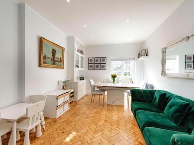 3 Bedroom House Barnet Greater London 99092585