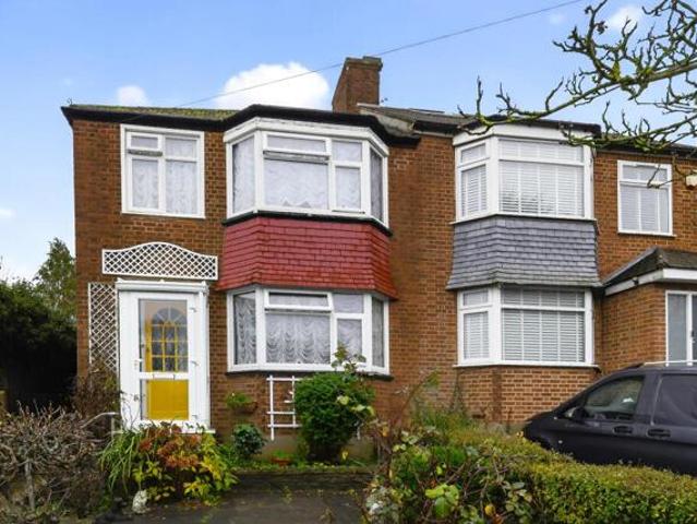 3 Bedroom House Barnet Greater London 99204158