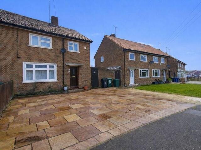 3 Bedroom House Barnet Greater London 99277728