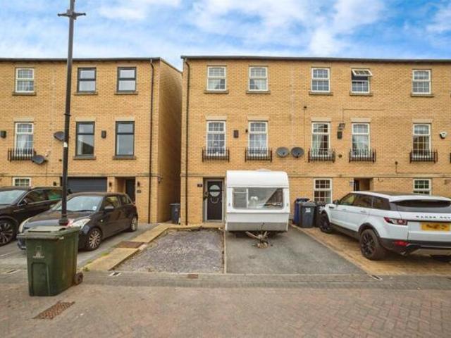 3 Bedroom House Barnsley South Yorkshire LS98649405