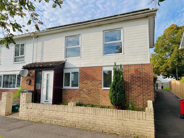 3 Bedroom House Basingstoke Hampshire 100786784