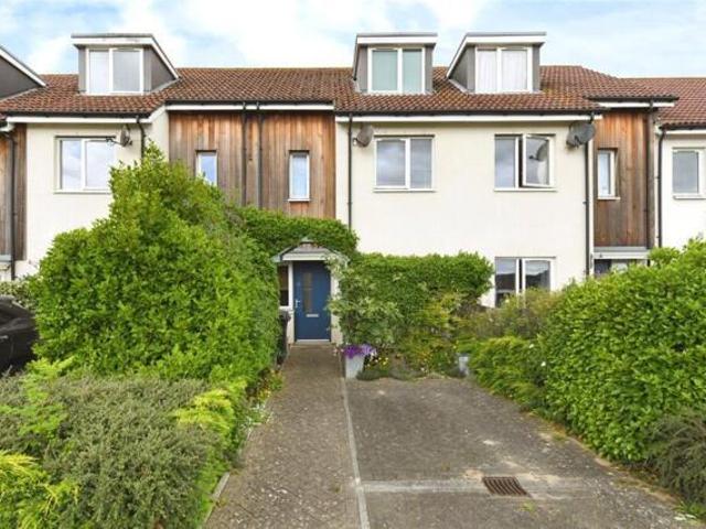 3 Bedroom House Basildon Essex 99608251