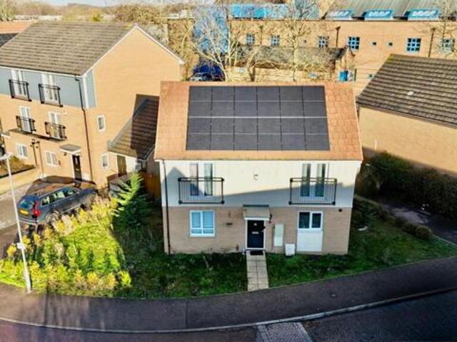 3 Bedroom House Basildon Essex 99641889