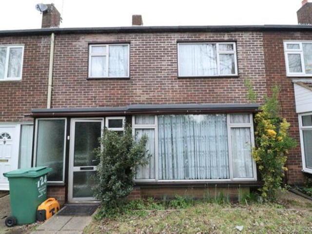 3 Bedroom House Basildon Essex 99840081