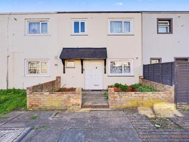 3 Bedroom House Basildon Essex LS101955406
