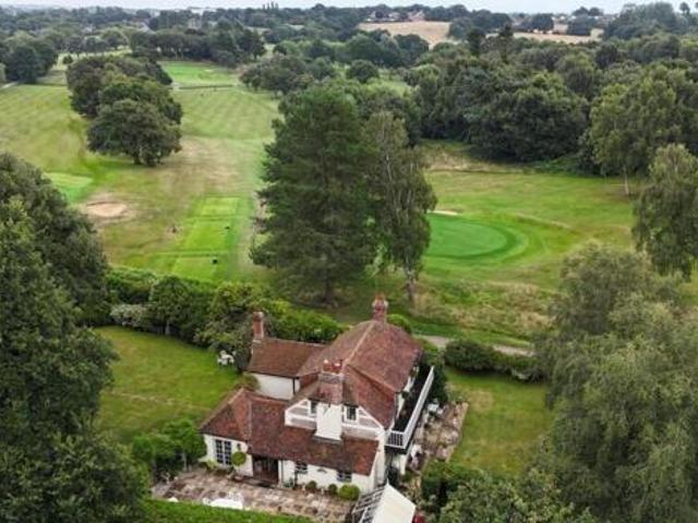 3 Bedroom House Bexhill East Sussex LS99436893