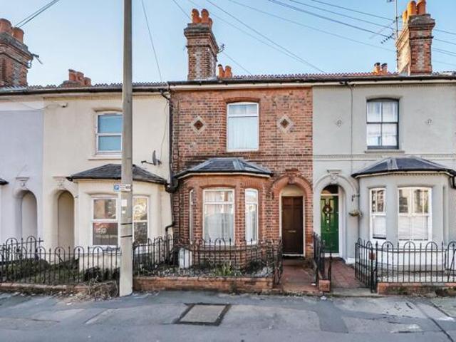 3 Bedroom House Berkshire Reading 100540898