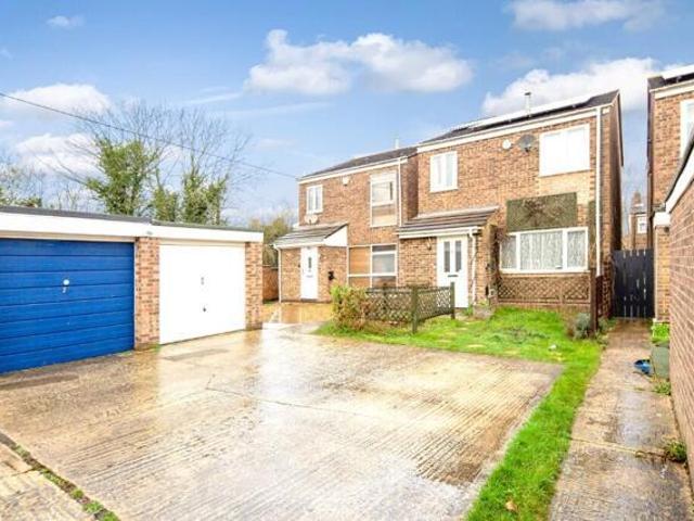 3 Bedroom House Bicester Oxfordshire LS101676756