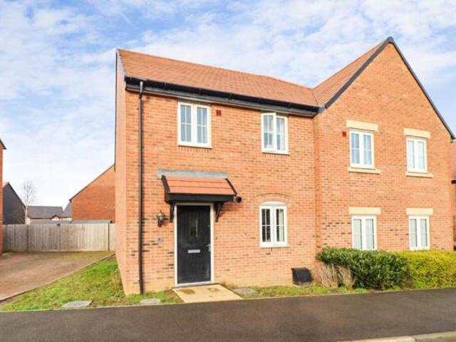 3 Bedroom House Biddenham Biddenham 98205296