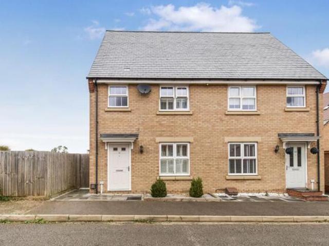 3 Bedroom House Biggleswade Central Bedfordshire 98545847