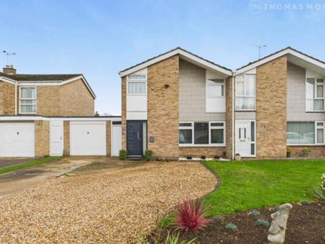 3 Bedroom House Biggleswade Central Bedfordshire LS98834904