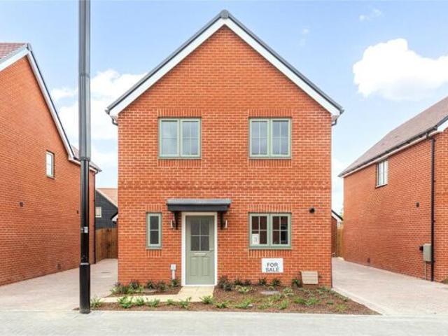 3 Bedroom House Biggleswade Central Bedfordshire LS100855129