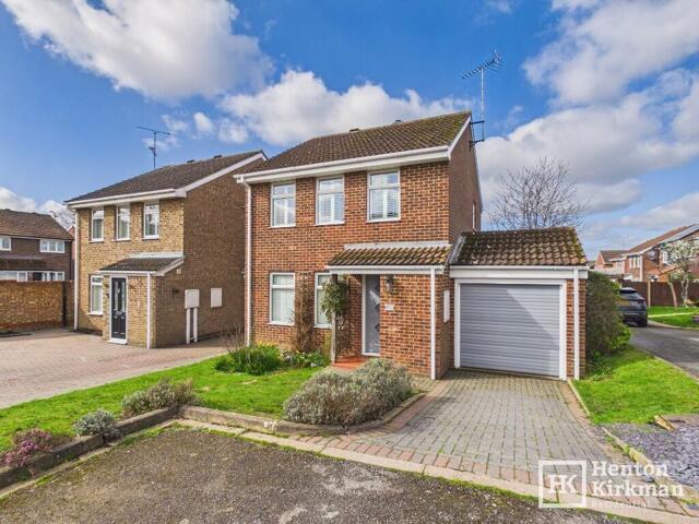 3 Bedroom House Billericay Essex 100855212
