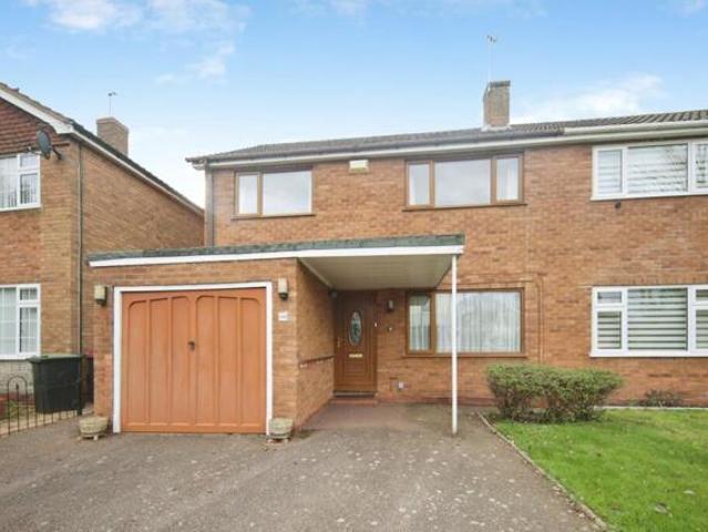 3 Bedroom House Birmingham Warwickshire LS101931404