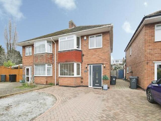 3 Bedroom House Birmingham Birmingham LS100733452