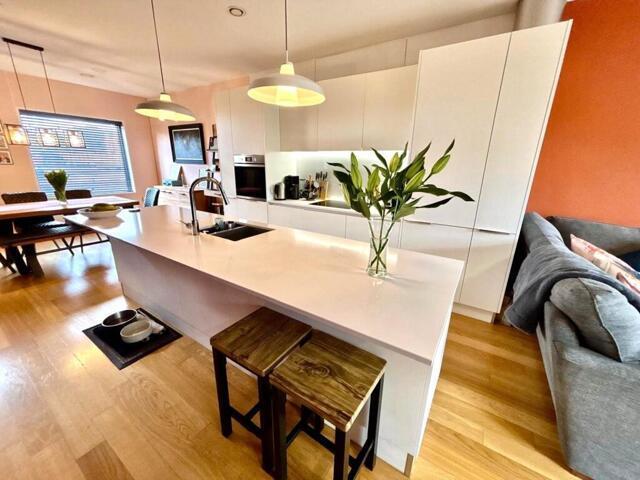 3 Bedroom House Birmingham Birmingham LS101379181