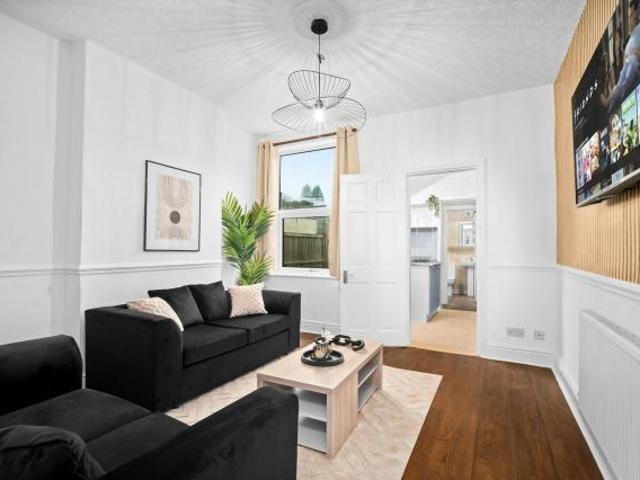 3 Bedroom House Birmingham Birmingham 85817144