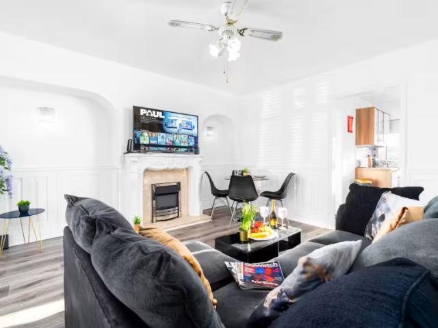 3 Bedroom House Birmingham Birmingham 95904847