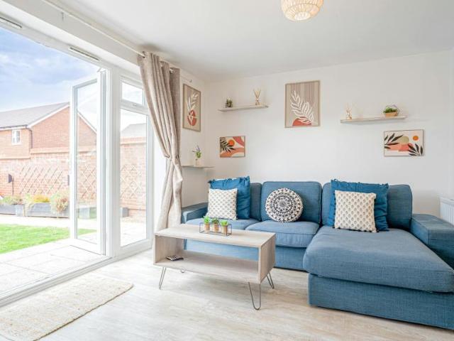 3 Bedroom House Bishops Stortford Bishops Stortford LS102086488