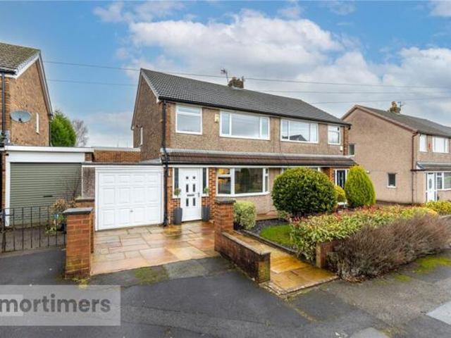 3 Bedroom House Blackburn Blackburn With Darwen LS99130071