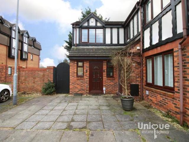 3 Bedroom House Blackpool Lancashire 99475859