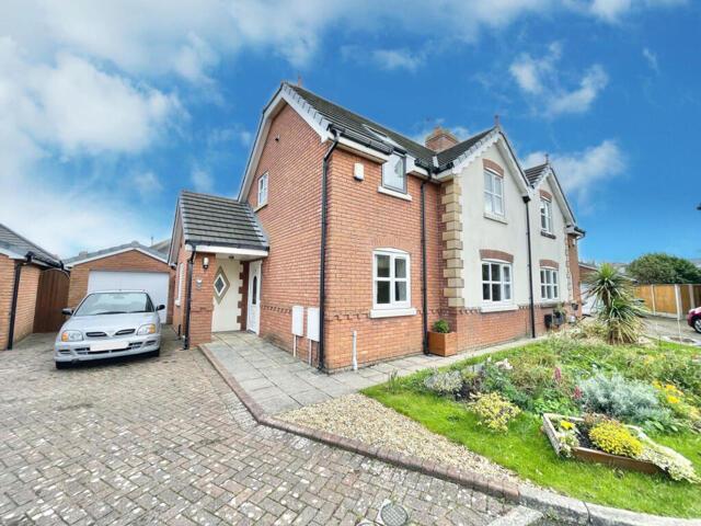 3 Bedroom House Blackpool Lancashire 99381035