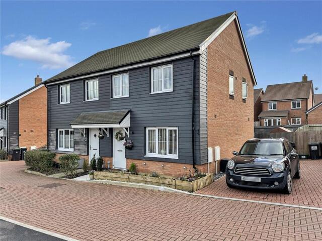 3 Bedroom House Blandford Forum Dorset LS99808795