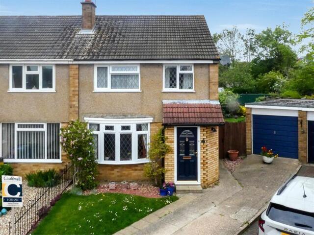 3 Bedroom House Bletchley Buckinghamshire 98649108