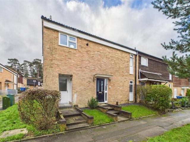 3 Bedroom House Bracknell Bracknell Forest 99029016