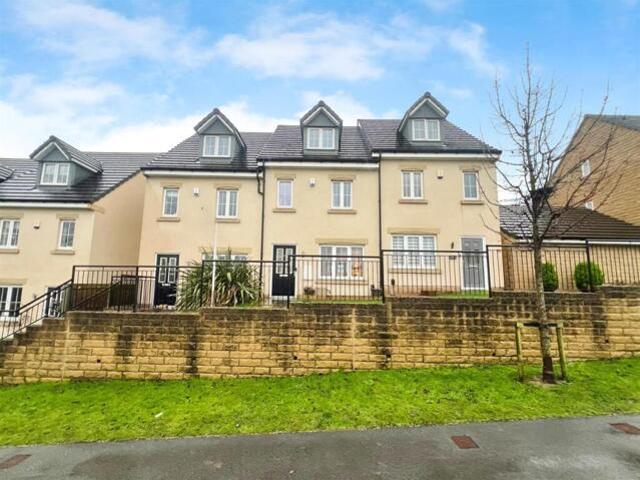 3 Bedroom House Bradford Bradford 99290396