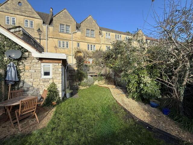3 Bedroom House Bradford On Avon Wiltshire 99436660