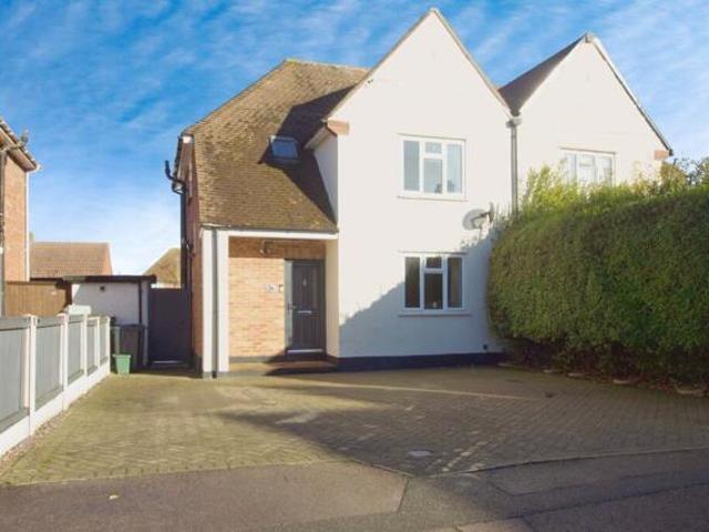 3 Bedroom House Braintree Essex LS101678236