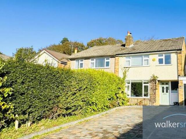 3 Bedroom House Bramhope West Yorkshire 99161886