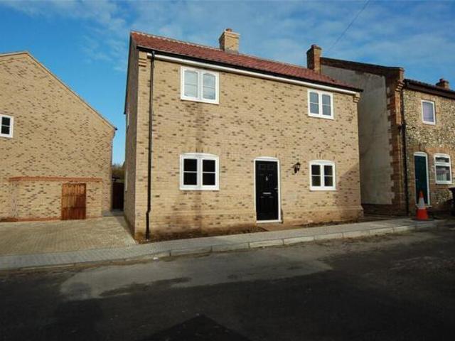 3 Bedroom House Brandon Suffolk 98834940