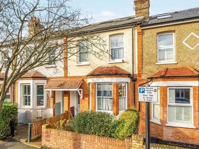 3 Bedroom House Brentford Greater London LS101060185