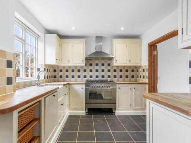 3 Bedroom House Brighton Brighton And Hove LS101931719