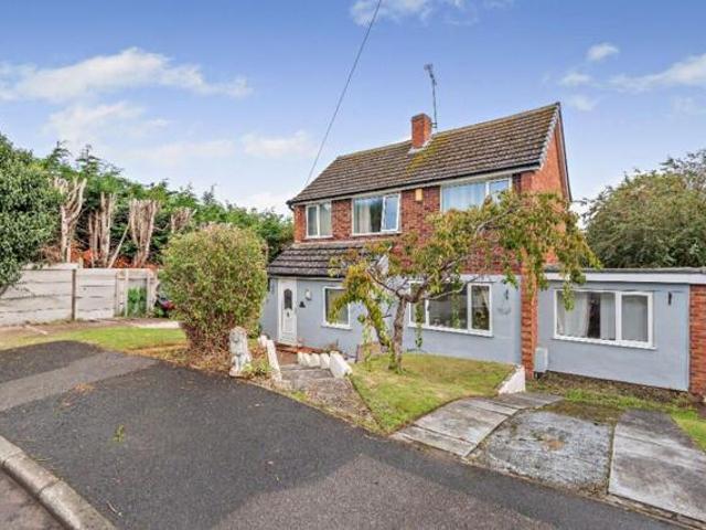 3 Bedroom House Bridgnorth Shropshire LS99475742