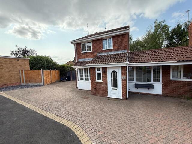 3 Bedroom House Brierley Hill Dudley 101677604