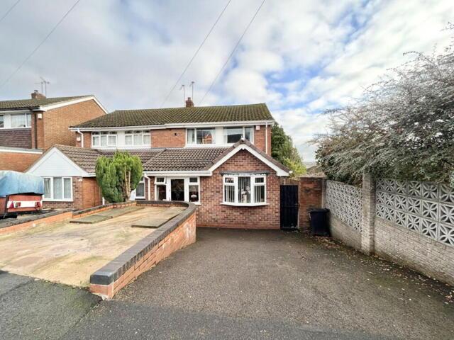3 Bedroom House Brierley Hill Dudley 99895522