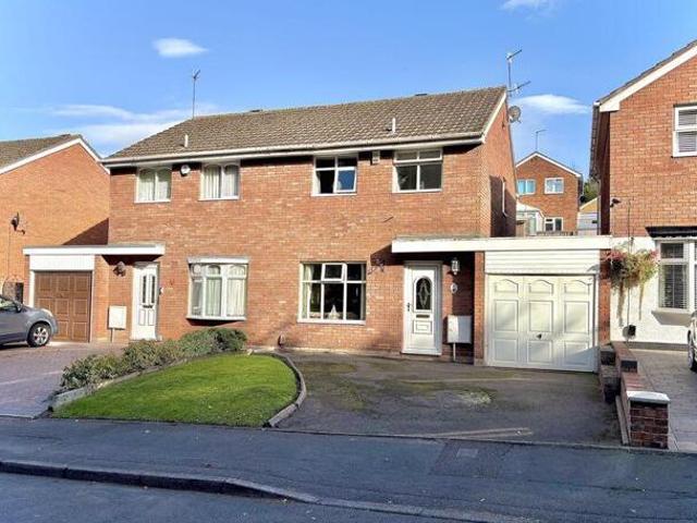 3 Bedroom House Brierley Hill Dudley 99054755