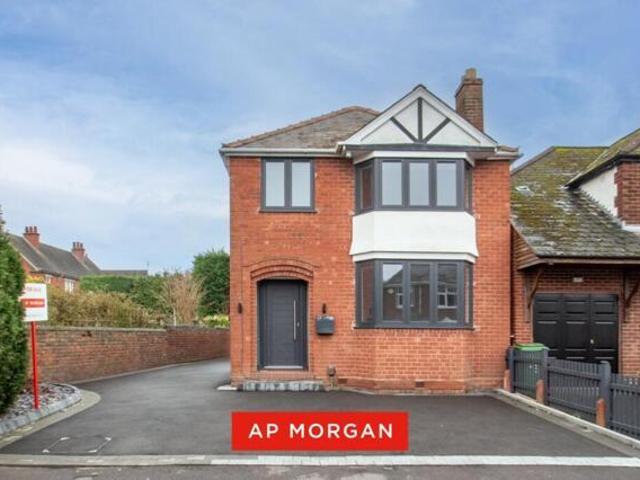 3 Bedroom House Brierley Hill Dudley LS101677982