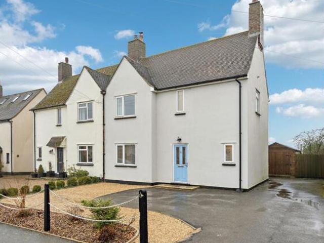 3 Bedroom House Brill Buckinghamshire LS99345093