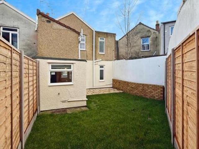 3 Bedroom House Brislington City Of Bristol LS100503123