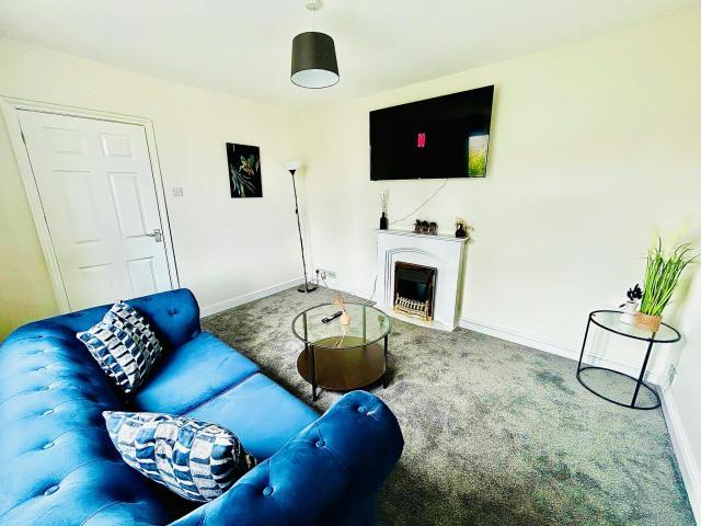 3 Bedroom House Bristol Bristol 84385783