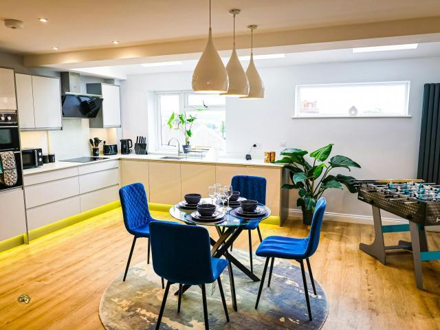 3 Bedroom House Bristol Bristol 84424088
