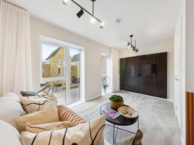 3 Bedroom House Bristol Bristol 98834833