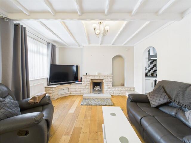 3 Bedroom House Bristol City Of Bristol LS100855104