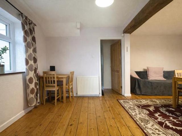 3 Bedroom House Bristol City Of Bristol LS101743178