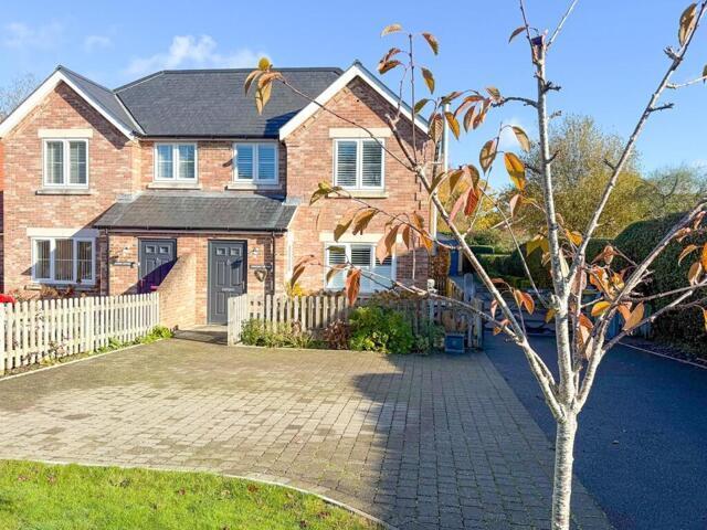 3 Bedroom House Brockenhurst Hampshire LS101025387